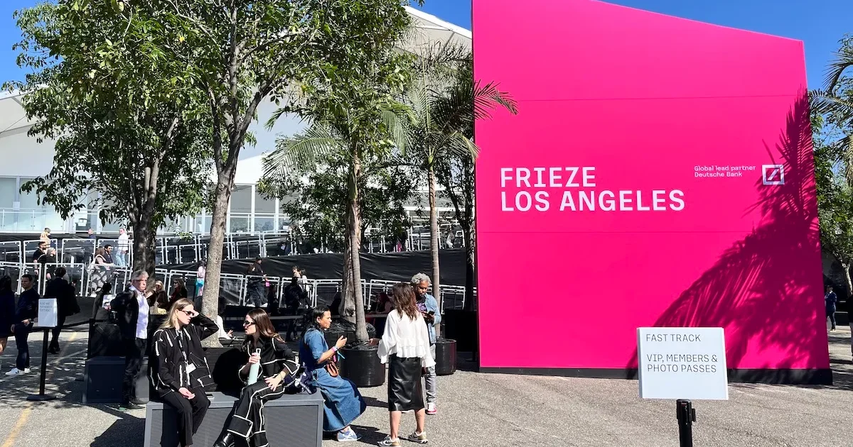 「今年のフリーズはLAの癒し」──出展者の多くが好調な売上。エリザベス・ペイトンは4億円、奈良美智は1億円 | ARTnews JAPAN ...